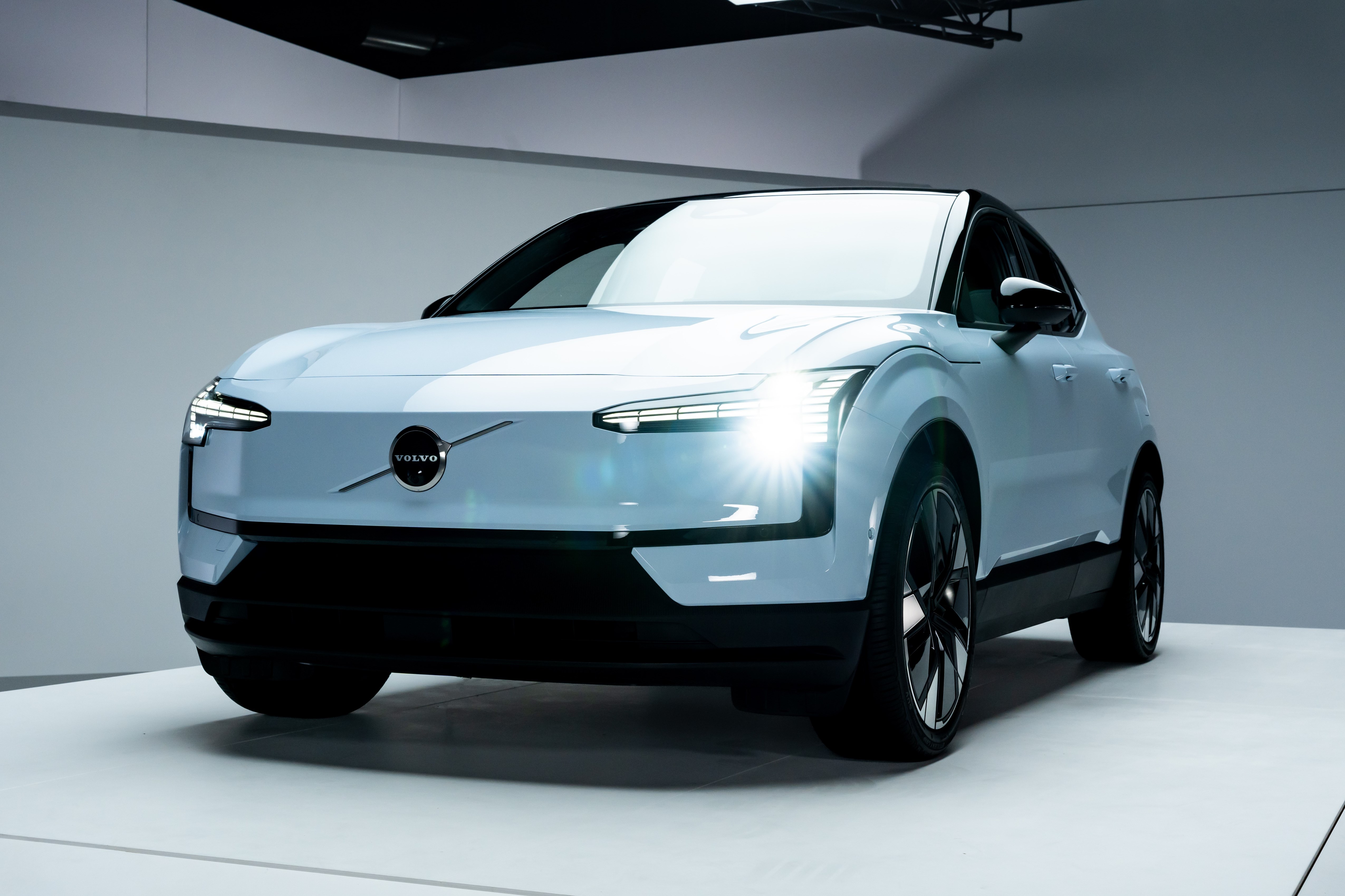 Volvo Cars uses AI and virtual worlds with the aim to create safer cars ...