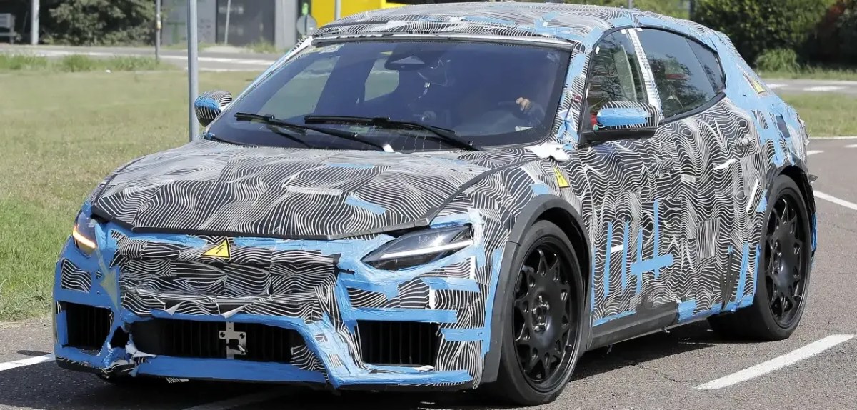 EV Ferrari, the F244 Spotted in Testing? People Felt Bad for it ...
